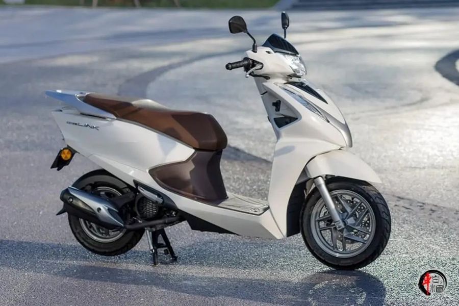 10980元起，五羊本田LD125，相比本田Lead125升级还是减配？,摩托范